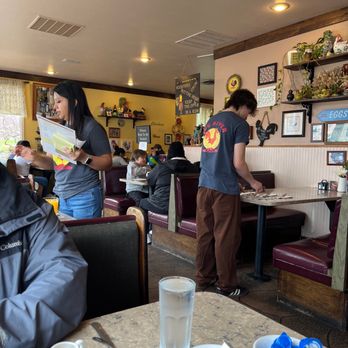 EGG RIVER CAFE - Updated July 2024 - 186 Photos & 310 Reviews - 1313 Oak St, Hood River, Oregon ...