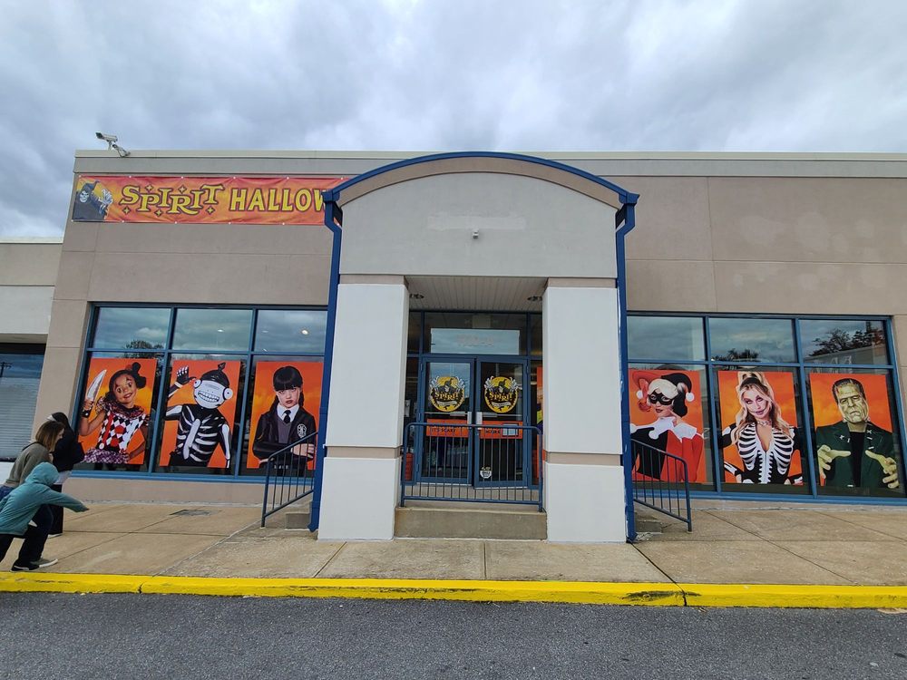 SPIRIT HALLOWEEN - Updated November 2025 - 10 Photos - 1110 N Rolling ...