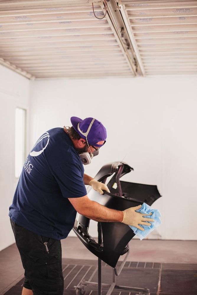 CLASSIC COLLISION CENTER - Updated December 2025 - 51 Photos - 1708 ...