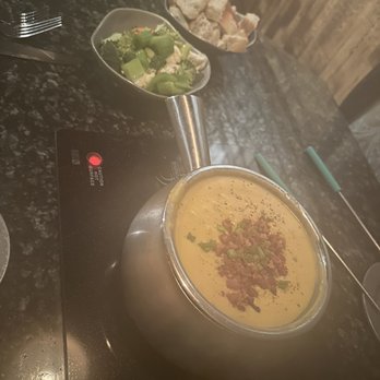 SIMPLY FONDUE - Updated September 2024 - 351 Photos & 282 Reviews ...