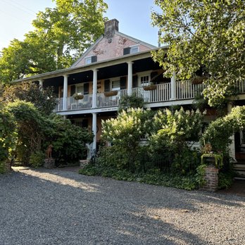 PORCHES ON THE TOWPATH - BED & BREAKFAST - Updated December 2025 - 125 ...