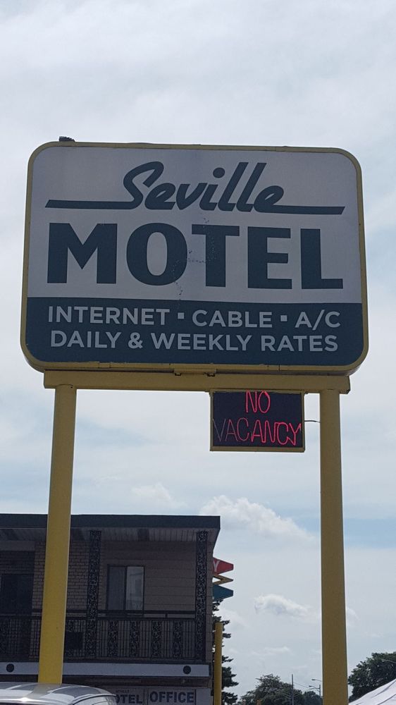 SEVILLE MOTEL - Updated October 2025 - 28300 Woodward Ave, Royal Oak ...