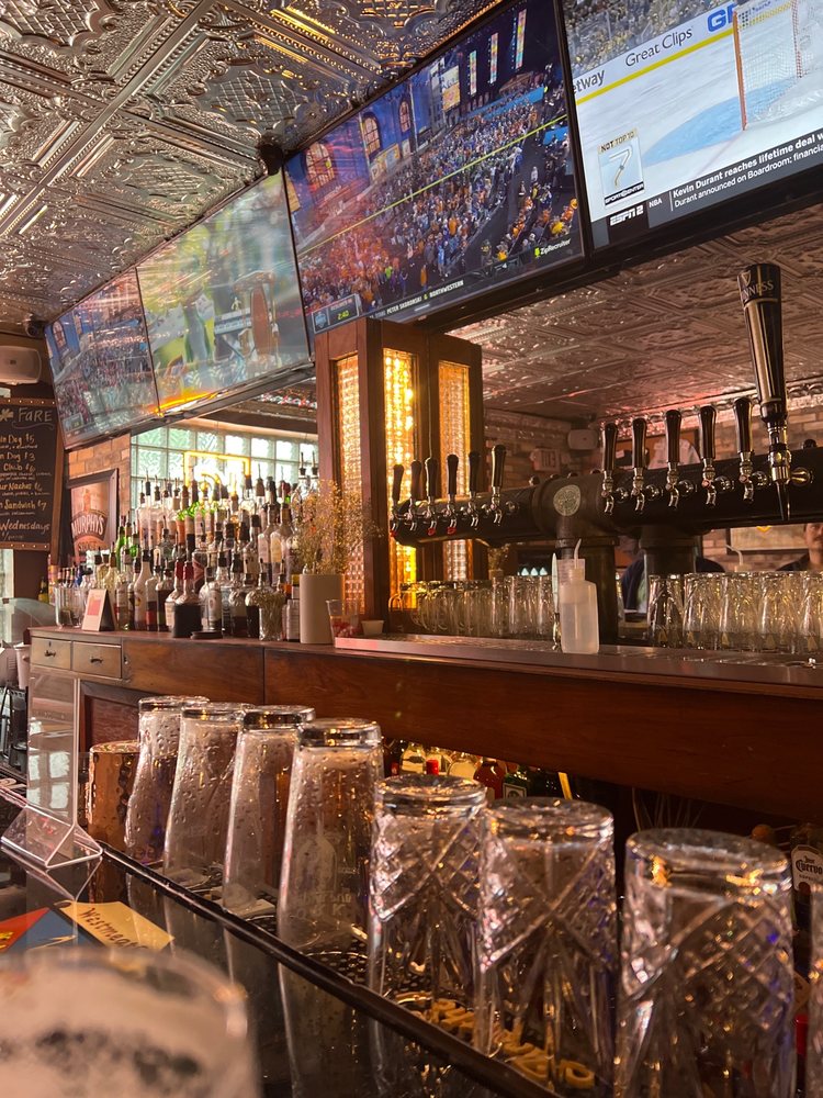 CORK HARBOUR PUB - Updated January 2026 - 54 Photos & 24 Reviews - 181 ...