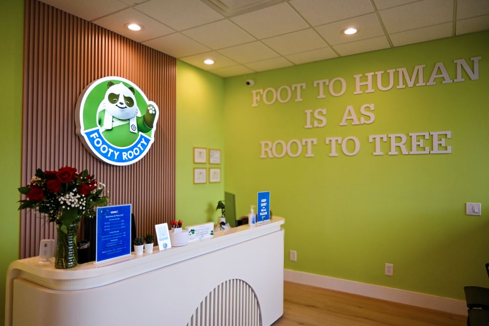 FOOTY ROOTY - Updated December 2025 - 15 Photos - 2525 Inwood Rd ...