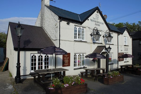 THE NEWBOROUGH ARMS - Updated February 2025 - The A487, Bontnewydd ...