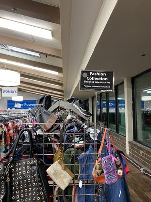 GOODWILL OUTLET - 15 Photos & 18 Reviews - 2675 Brice Rd, Columbus ...