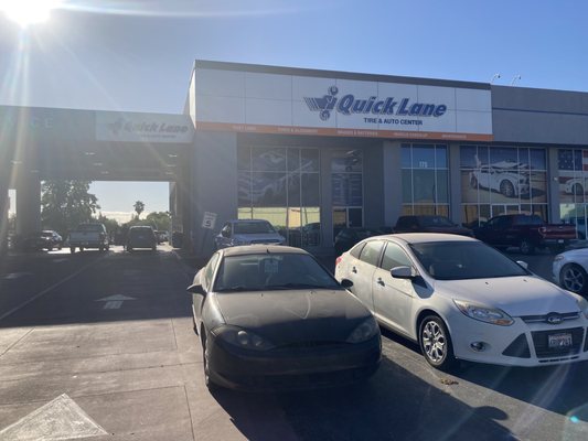 LITHIA FORD LINCOLN OF FRESNO - Updated December 2025 - 143 Photos ...