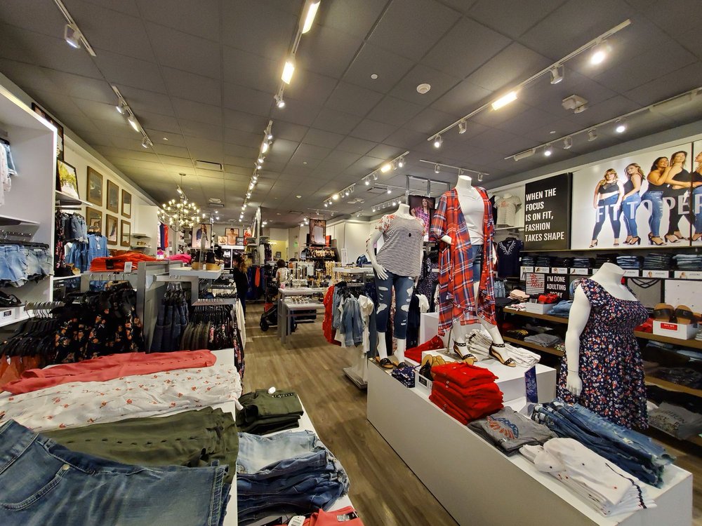 TORRID - Updated October 2025 - 25 Reviews - 3030 Plaza Bonita Rd ...