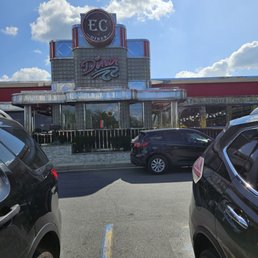 EC DINER - Updated July 2025 - 573 Photos & 331 Reviews - 10055 ...