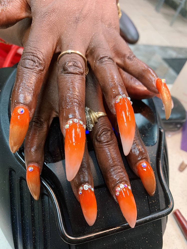 NAIL ZONE - Updated October 2025 - 12 Photos - 3900 W Madison St ...