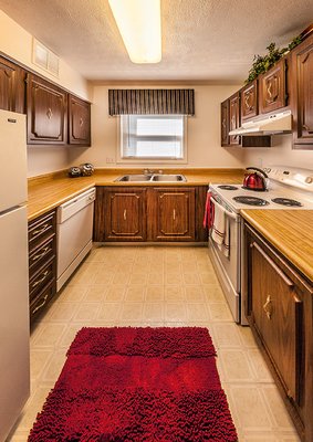 LAKE CASTLETON APARTMENTS - 15 Photos & 22 Reviews - Apartments - 7601 ...