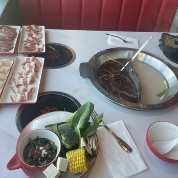HEY HOT POT - Updated June 2024 - 20 Photos & 16 Reviews - 3701 Wall ...