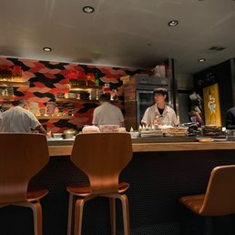 ROBIN - Updated October 2025 - 5159 Photos & 633 Reviews - 620 Gough St ...