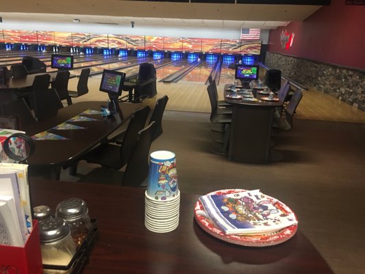 SUN VALLEY LANES & GAMES - 25 Photos & 15 Reviews - 321 Victory Ln ...