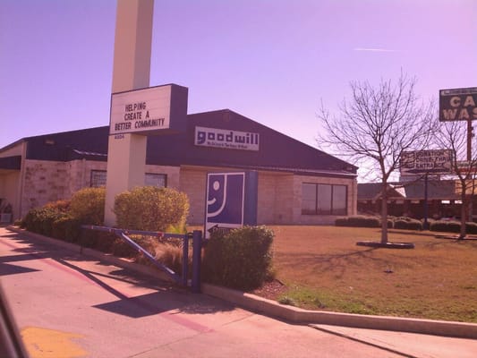 HEART OF TEXAS GOODWILL INDUSTRIES - Updated October 2025 - 4004 E Stan ...