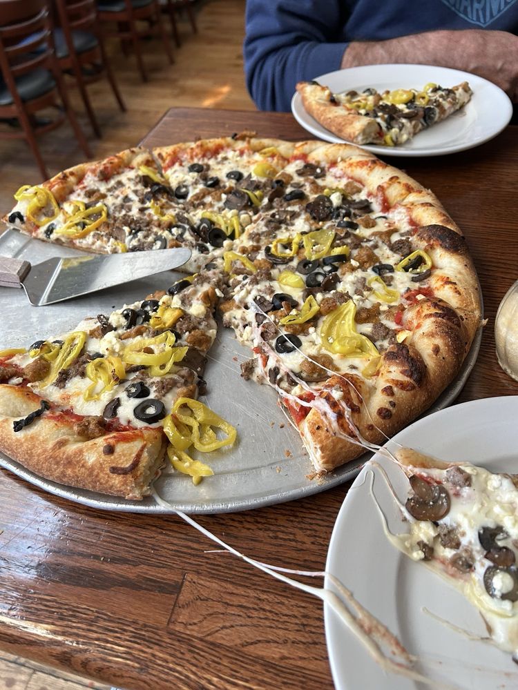 BACKCOUNTRY PIZZA & TAP HOUSE - Updated December 2025 - 114 Photos ...