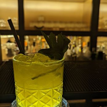 LE MALT LOUNGE - Updated January 2025 - 591 Photos & 265 Reviews - 1021 ...