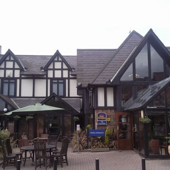 THE GABLES HOTEL - Updated September 2024 - 45 Photos - Bristol Rd ...