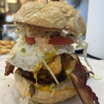 MELT GOURMET CHEESEBURGERS - Updated November 2024 - 1497 Photos & 1917 ...