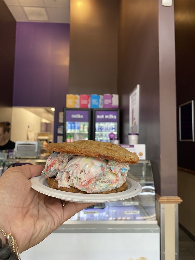 INSOMNIA COOKIES - Updated October 2025 - 98 Photos & 151 Reviews - 116 ...