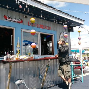 SMASHED ON THE ROCKS SALOON - Updated May 2024 - 39 Photos & 14 Reviews ...