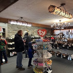 COLONIAL CANDIES - Updated June 2025 - 109 Photos & 48 Reviews - 47 ...