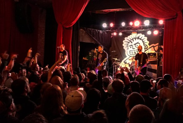 STAR THEATER - Updated April 2024 - 141 Photos & 83 Reviews - 13 NW 6th ...