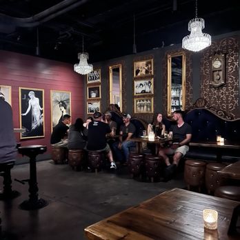 THE WHITE RABBIT - Updated October 2025 - 431 Reviews & 645 Photos ...