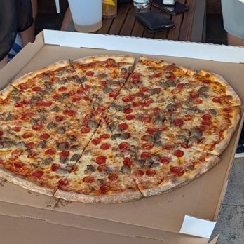 THE SCENE POOL DECK - Updated December 2025 - 126 Photos & 90 Reviews ...