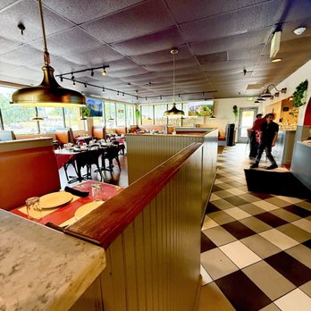 SPICE HUB & FOX POINT PIZZERIA - Updated December 2025 - 51 Photos & 41 ...