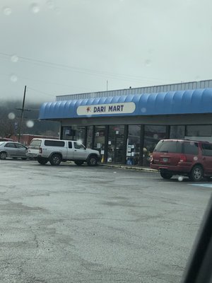 DARI-MART - Updated April 2025 - 93 N Mill, Creswell, Oregon - Grocery ...