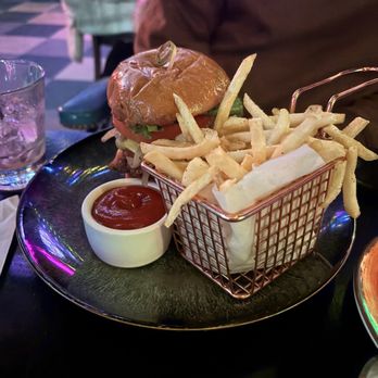 THE MEAN FIDDLER - Updated October 2025 - 1141 Photos & 977 Reviews ...