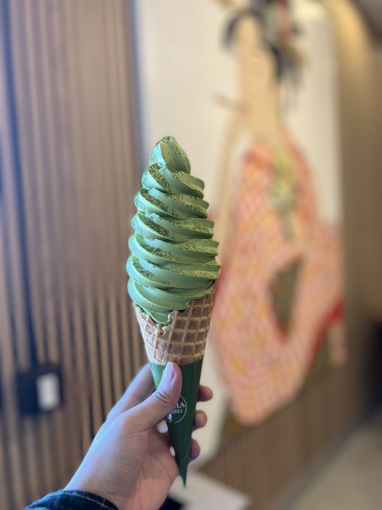 PREMIUM MATCHA CAFE MAIKO - 271 Photos & 96 Reviews - 920 E University ...