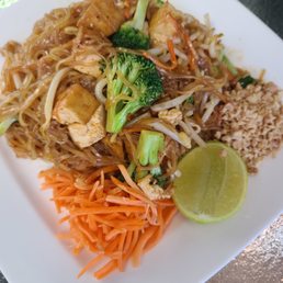 ANCHAN THAI - 21 Photos & 46 Reviews - 1325 Dry Creek Dr, Longmont ...