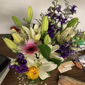 OLD CITY FLOWERS - 53 Photos & 57 Reviews - Florists - 31 S 3rd St ...