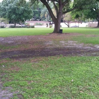 HANDLEY PARK - Updated December 2025 - 10 Photos - 1419 Phyllis St ...