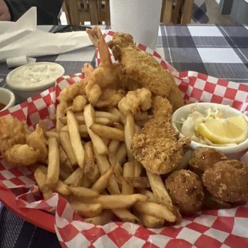 THE RIVERSIDE SEAFOOD AND GRILL - Updated January 2026 - 71 Photos & 49 ...