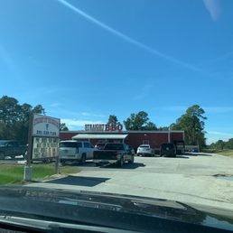 STRAIGHT OFF THE ROAD BBQ - Updated July 2025 - 48 Photos & 138 Reviews ...