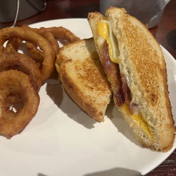 RALLY POINT GRILLE EVANS - Updated July 2025 - 74 Photos & 60 Reviews ...