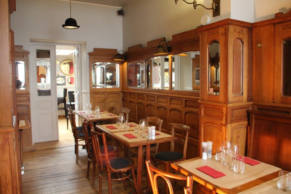 CHARLU RESTO & BAR - Updated April 2024 - 15 Photos - Chaussee de Saint ...