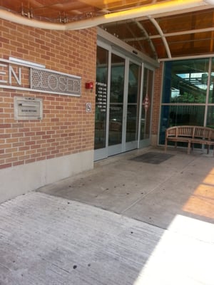 MCGOVERN STELLA LINK NEIGHBORHOOD LIBRARY - Updated October 2025 - 74 ...