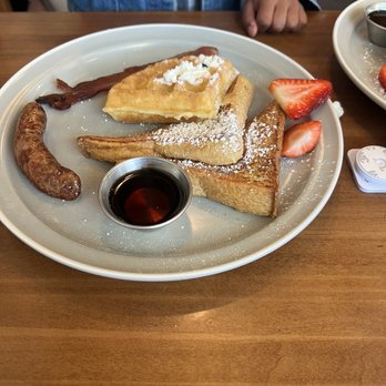 POACHED NEIGHBORHOOD KITCHEN - Updated May 2025 - 2180 Photos & 1879 ...