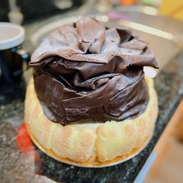 PORTO’S BAKERY & CAFE - WEST COVINA - Updated December 2024 - 8509 ...