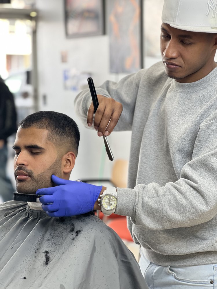SUPREME CUTS BARBERSHOP - Updated August 2025 - 10 Photos - 867 New ...