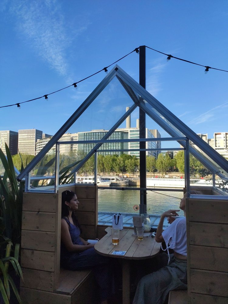 WANDERLUST - Updated August 2024 - 83 Photos & 83 Reviews - 32 quai d ...