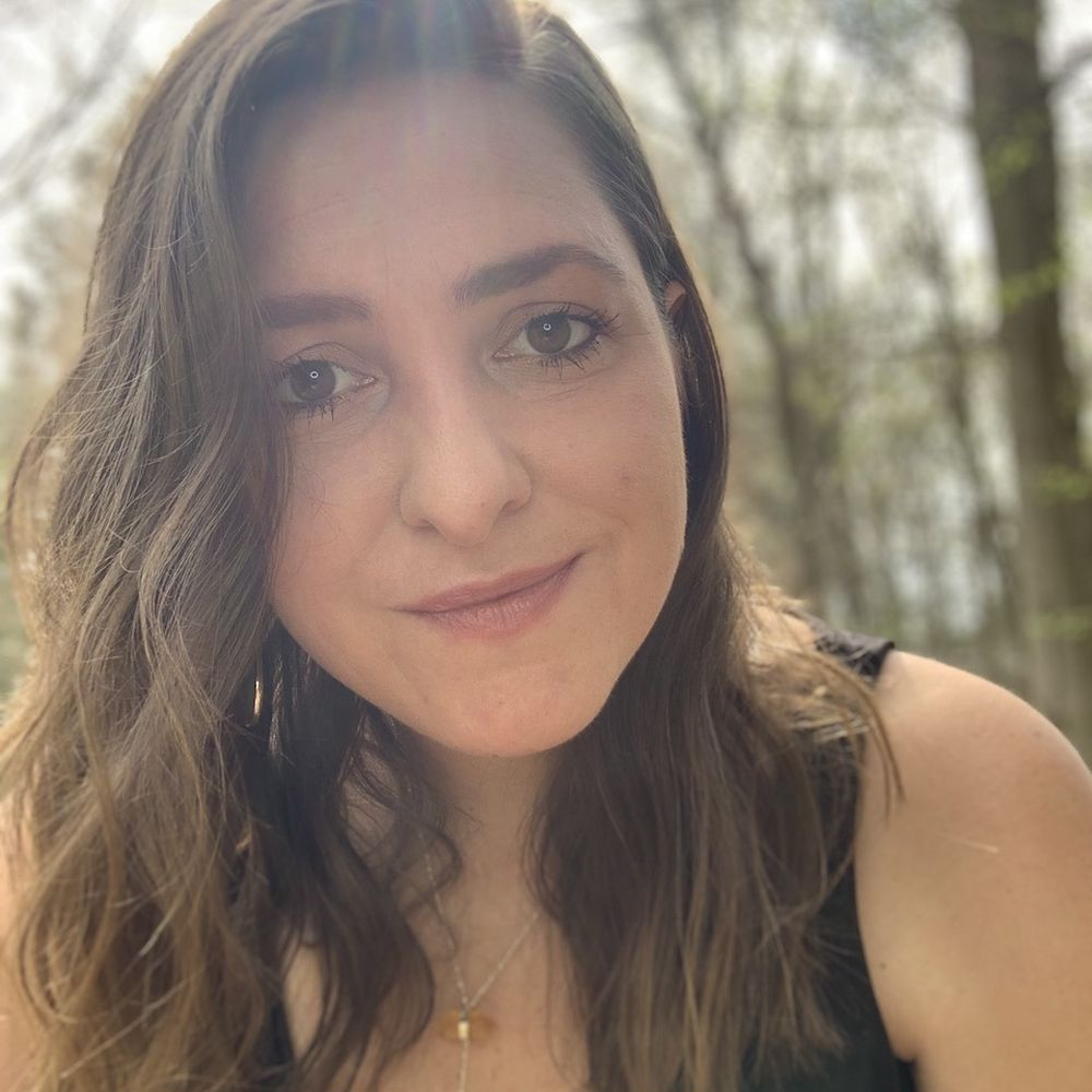 Lori Serra's Instagram, Twitter & Facebook on IDCrawl