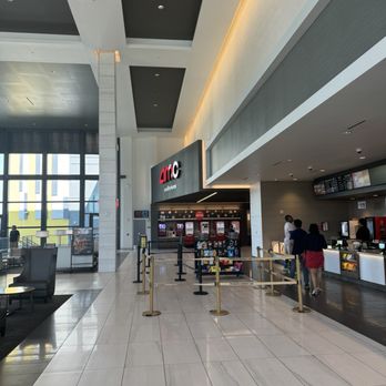 AMC DINE-IN SUNNYVALE 12 - Updated April 2025 - 481 Photos & 166 ...