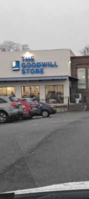 GOODWILL STORE & DONATION CENTER - Updated October 2025 - 14 Photos ...
