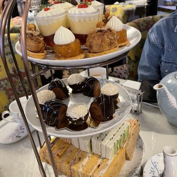 THE ST. ERMIN’S TEA LOUNGE - Updated November 2024 - 238 Photos & 82 ...
