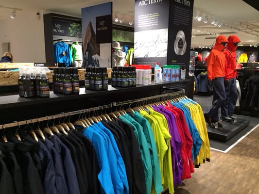 TRANSA TRAVEL & OUTDOOR - Updated April 2025 - Lagerstrasse 4, Zürich ...